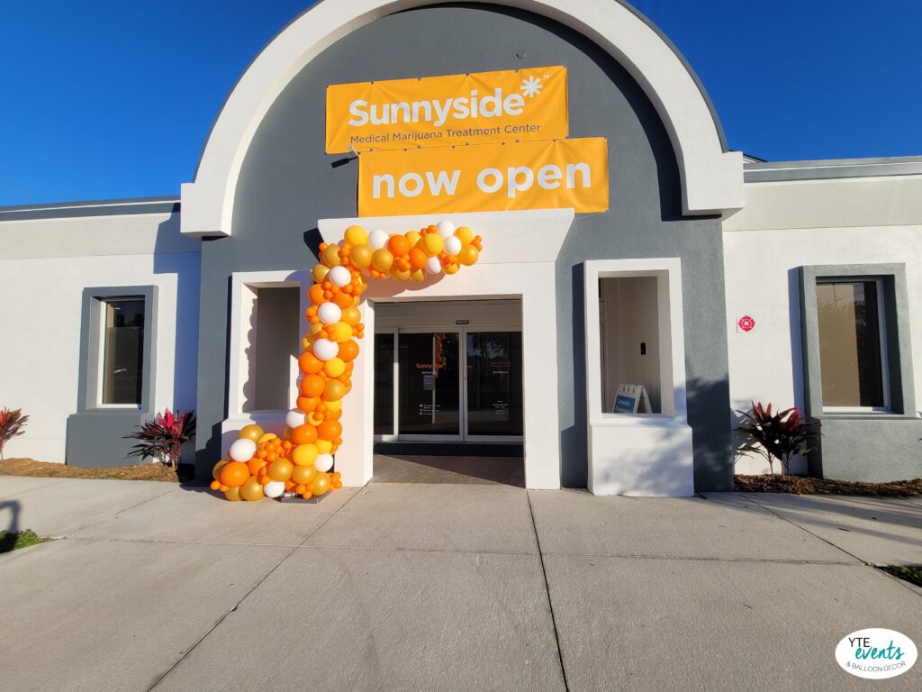 Top Tips to Boost Your Business Grand Opening with Balloon Decor ...